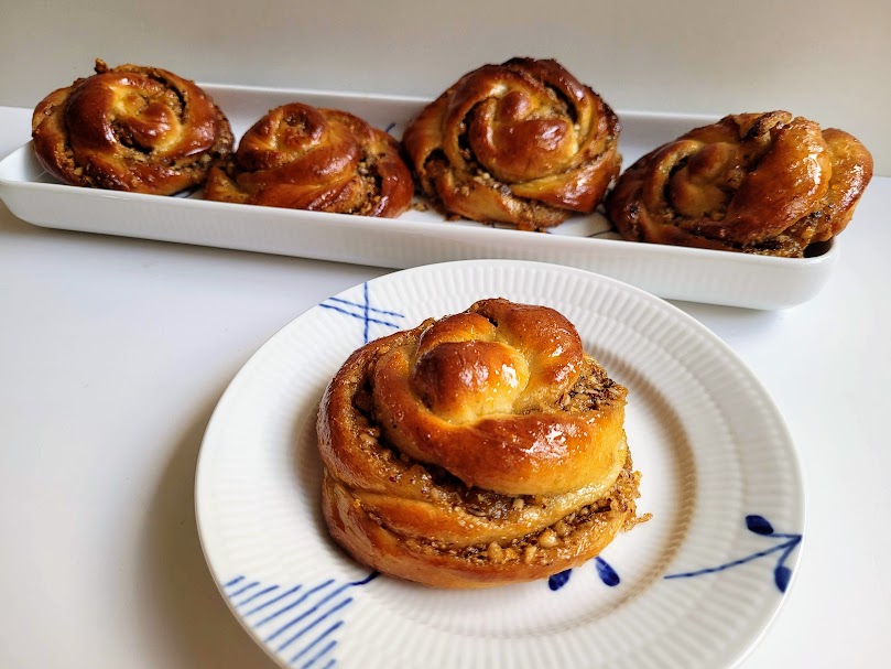 Appelsin og hasselnødssnurre – Bagehuset.dk